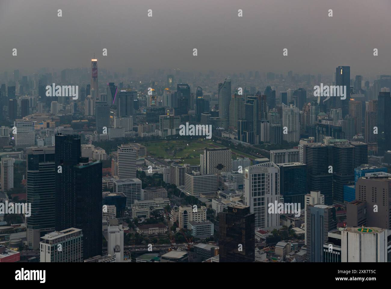 A picture of the Pathum Wan district of Bangkok on a rainy day Stock ...