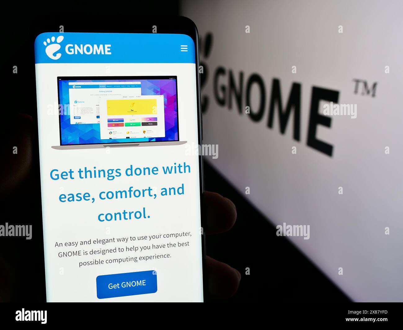 Gnu network object model environment hi-res stock photography and ...