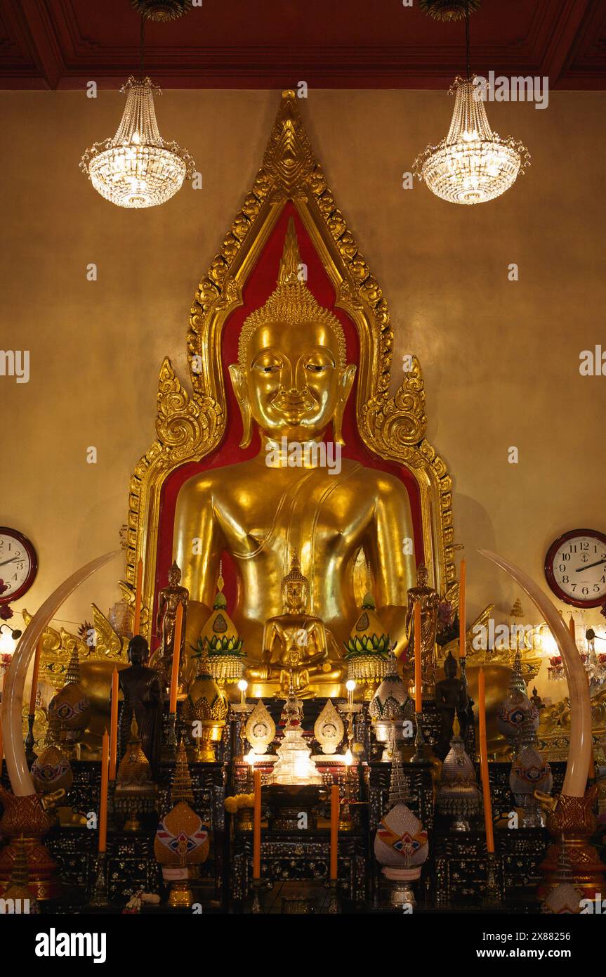 Thailand, Bangkok, Chinatown District, Yaowarat Road ...