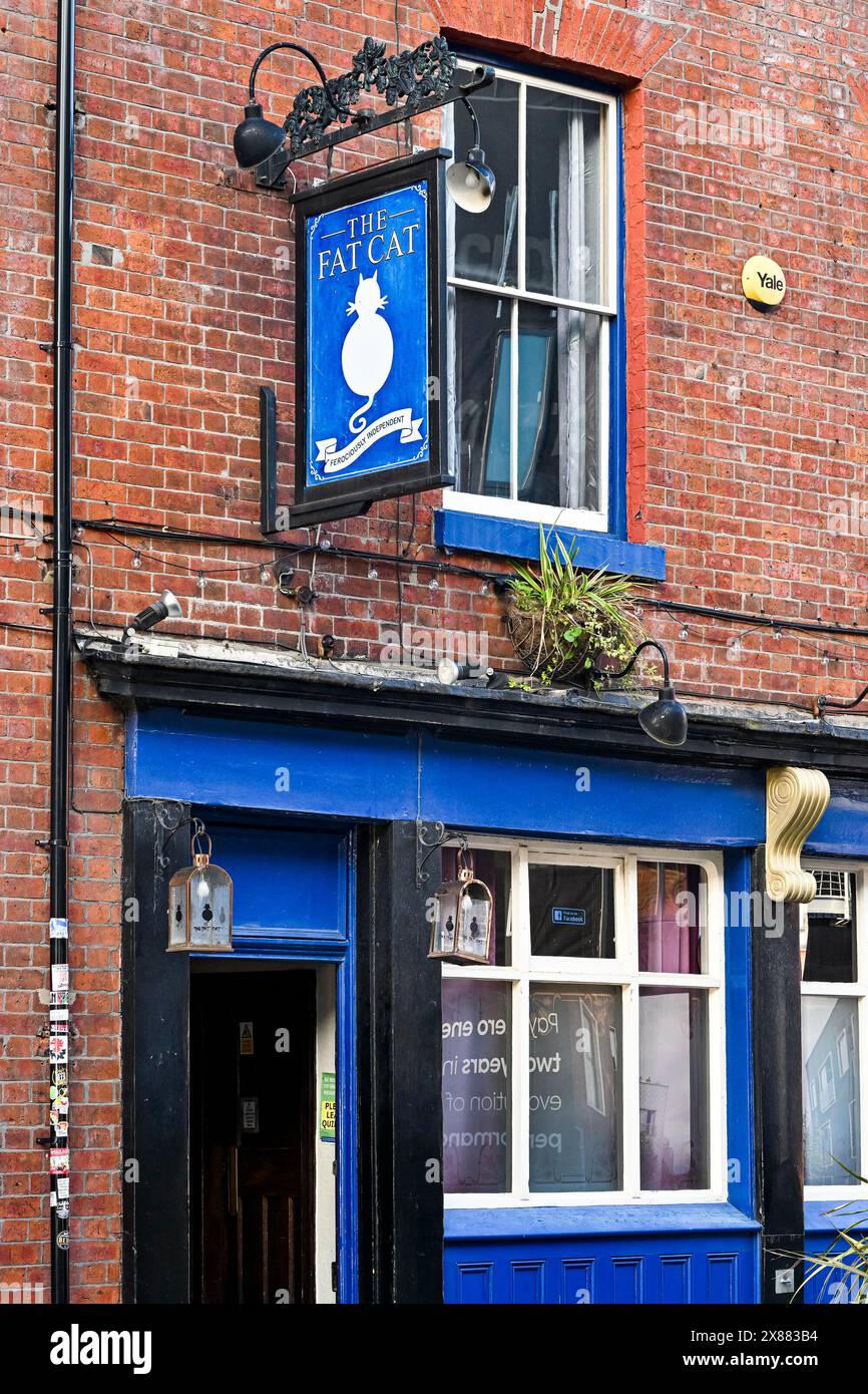The Fat Cat Pub, Kelham Island, Sheffield, Yorkshire, England, U.K ...
