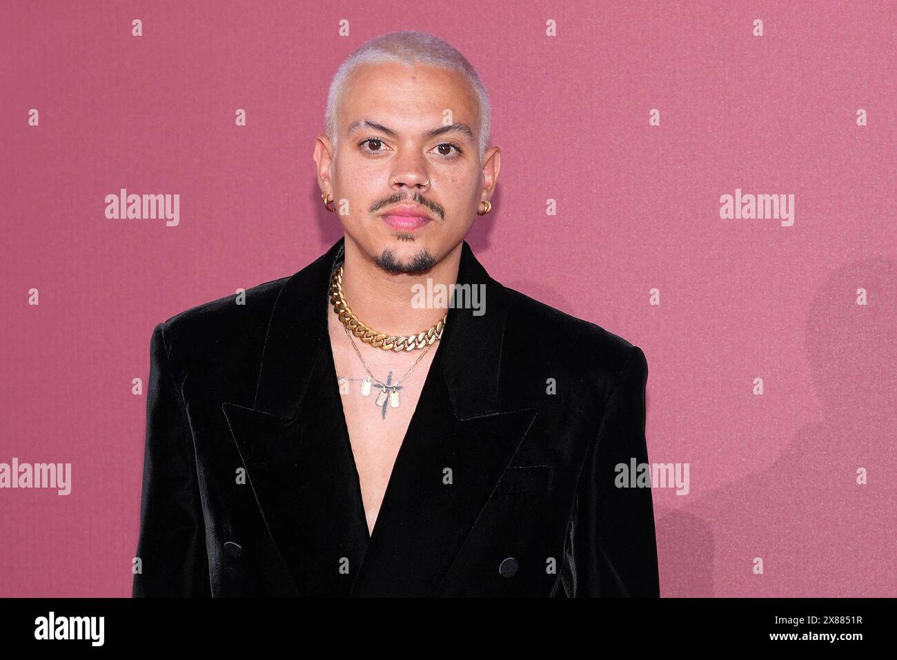 Evan Ross bei der Amfar Gala am 23.05.2024 im Rahmen vom 77. Film ...