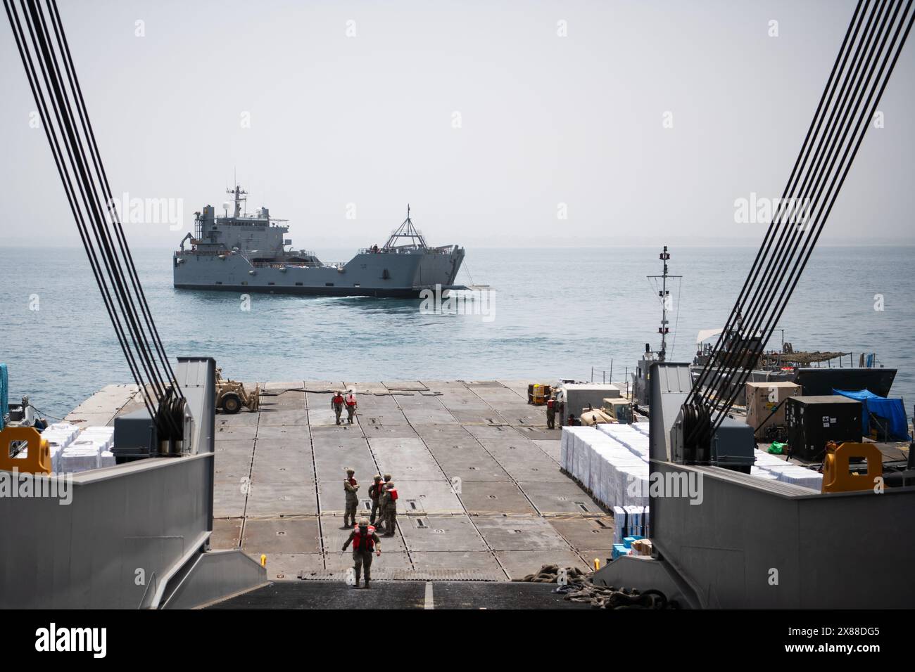 Mediterranean Sea, Israel. 20 May, 2024. A U.S. Army vessel LSV-5 ...