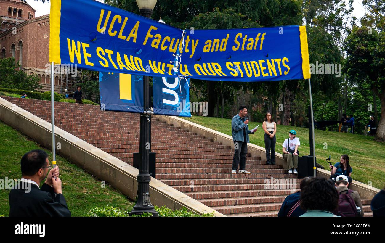 Faculty pro hi-res stock photography and images - Alamy