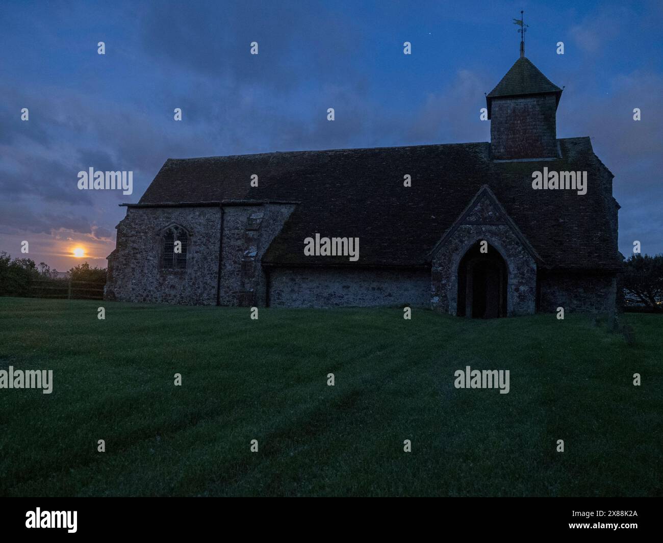 Harty, Kent, UK. 23rd May, 2024. UK Weather: the full Flower Moon seen ...