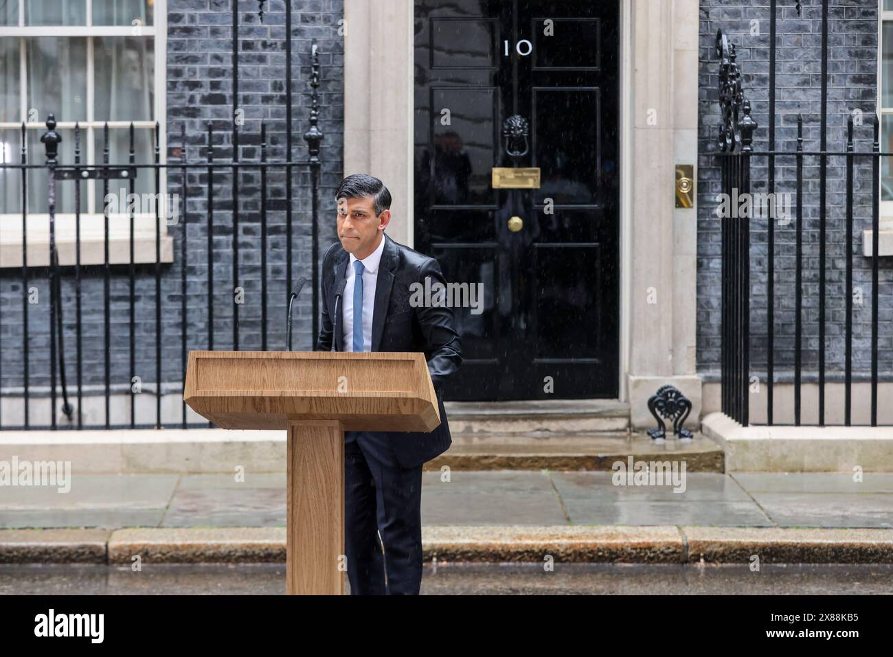 Prime Minister Rishi Sunak announces a general election on 4th July ...