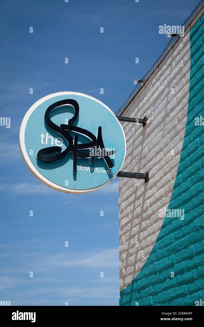 The Spa downtown, has cool paint job and modern font signage in ...