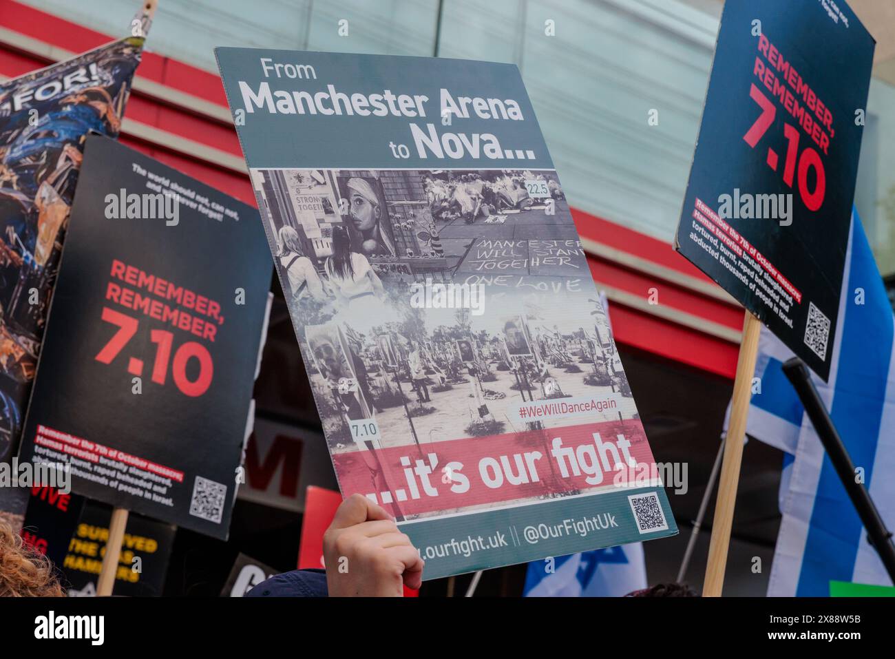 Phoenix Cinema, London, UK. 23rd May 2024. Pro-Israel supporters and ...