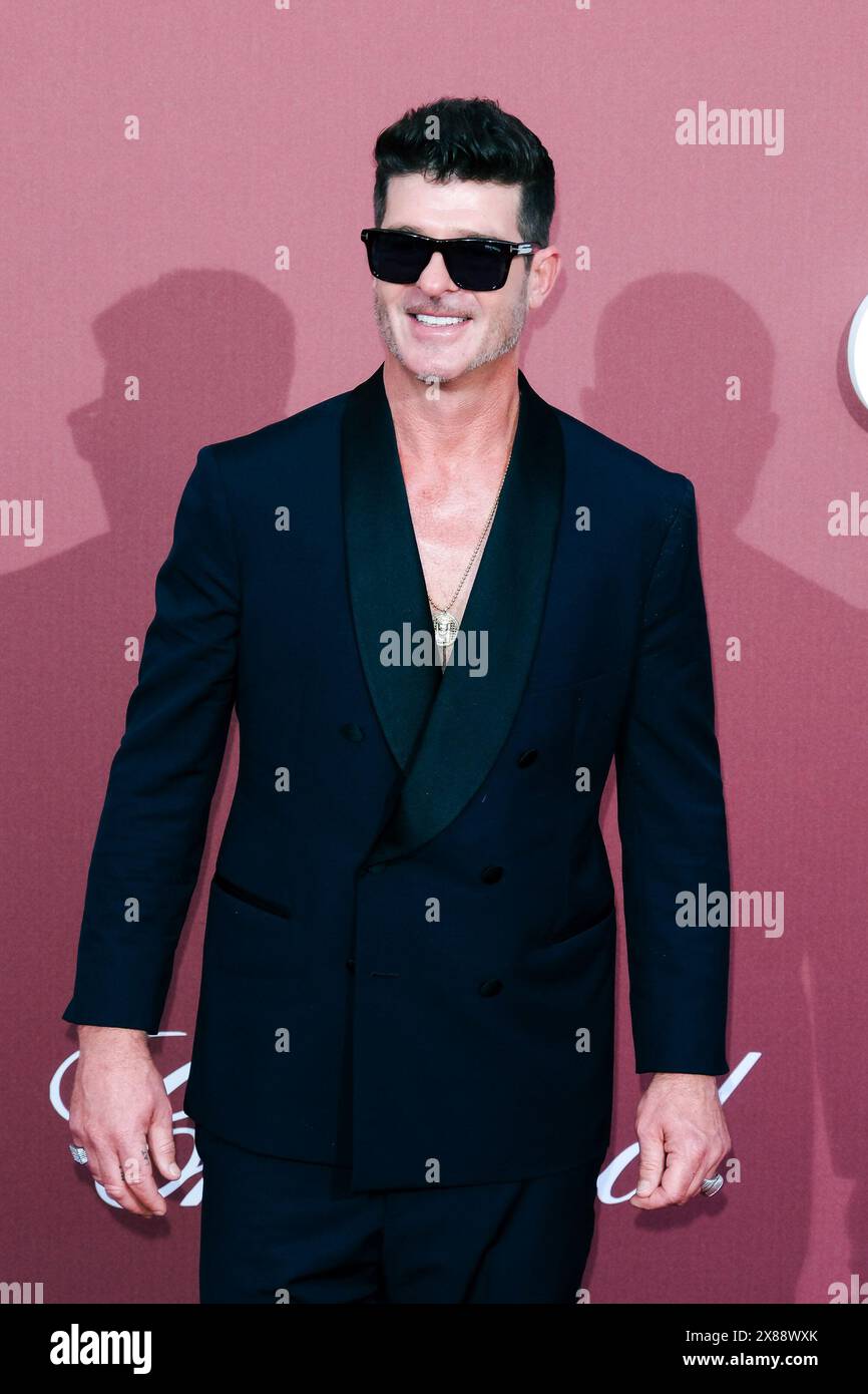Antibes, France. 23rd May, 2024. Robin Thicke poses on the Red Carpet ...