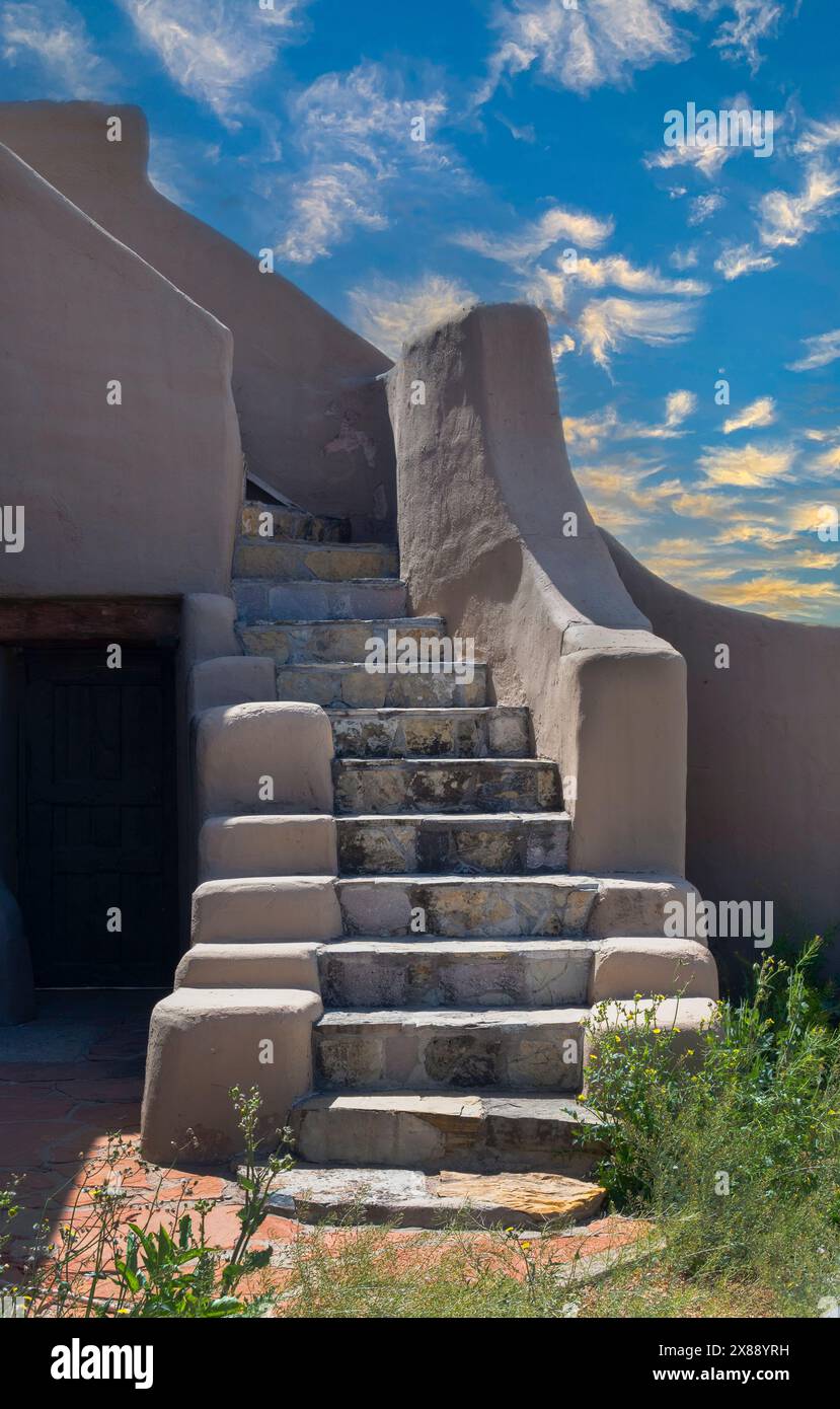 Outdoor adobe staircase hi-res stock photography and images - Alamy
