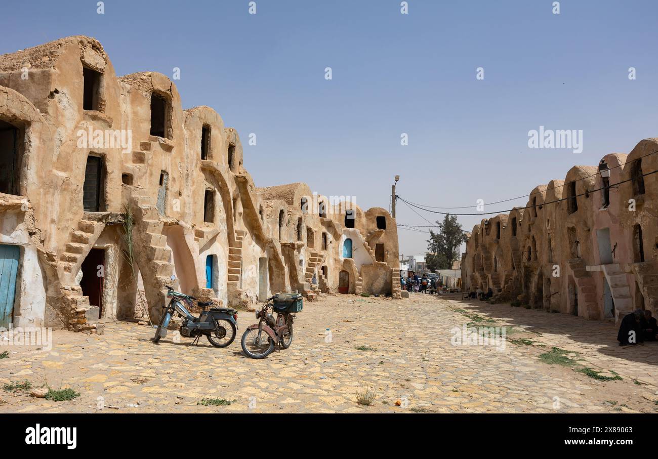 Traditional ancient multi-level earthen granaries in Ksar Medenine ...