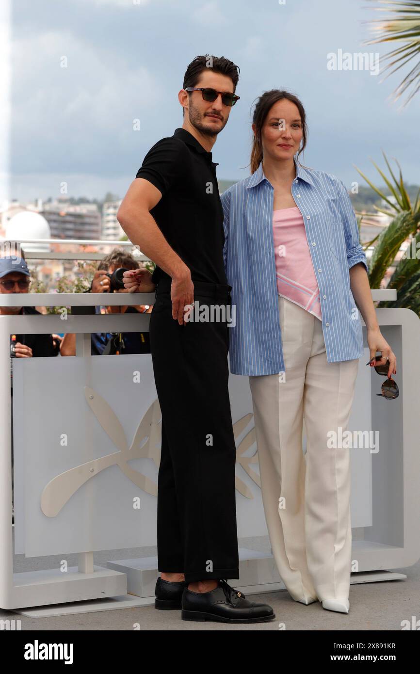 CANNES, FRANCE - MAY 23: Pierre Niney and Anais Demoustier attend the ...