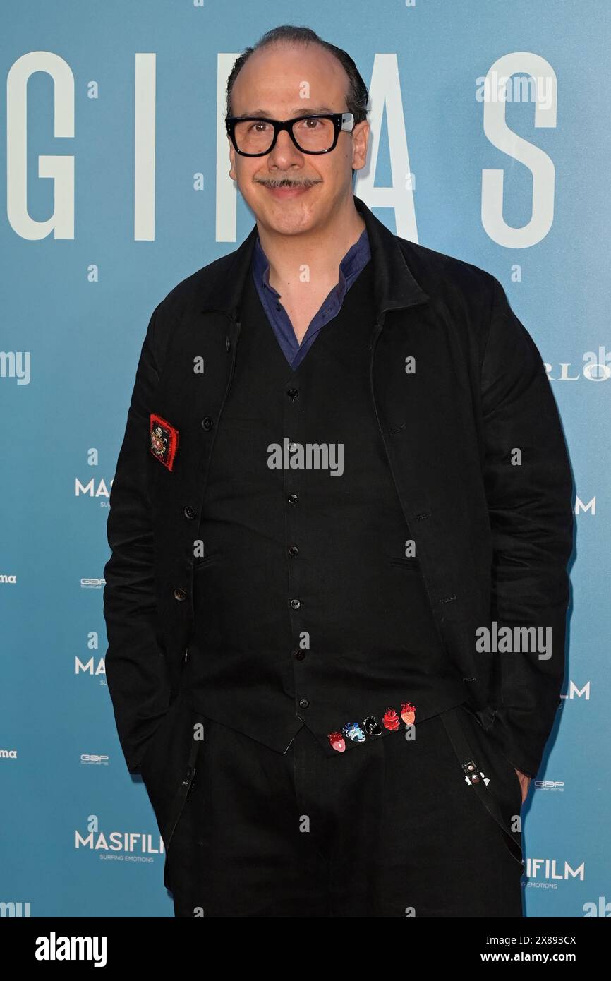 Mario cartelli sopa hi-res stock photography and images - Alamy