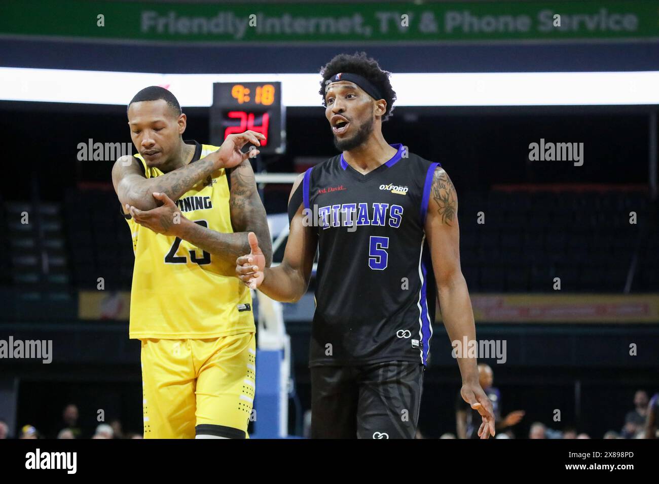 Bsl finals hi-res stock photography and images - Alamy