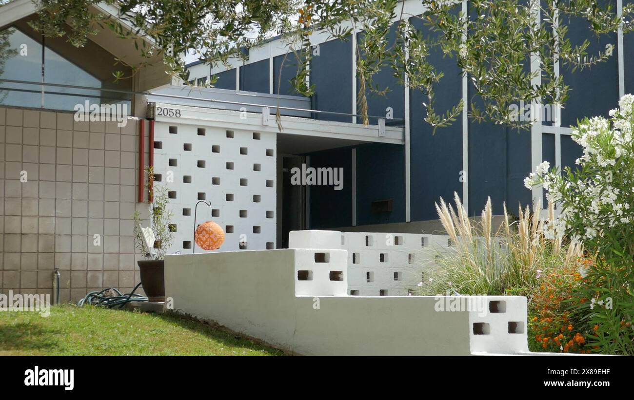 Las Vegas, Nevada, USA 14th May 2024 Actress/Entertainer Debbie Reynolds and Professional Boxer ...