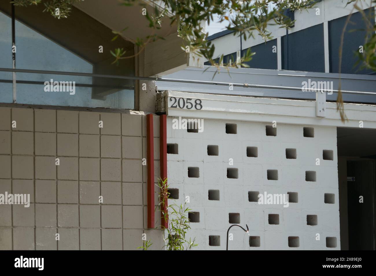 Las Vegas, Nevada, USA 14th May 2024 Actress/Entertainer Debbie Reynolds and Professional Boxer ...