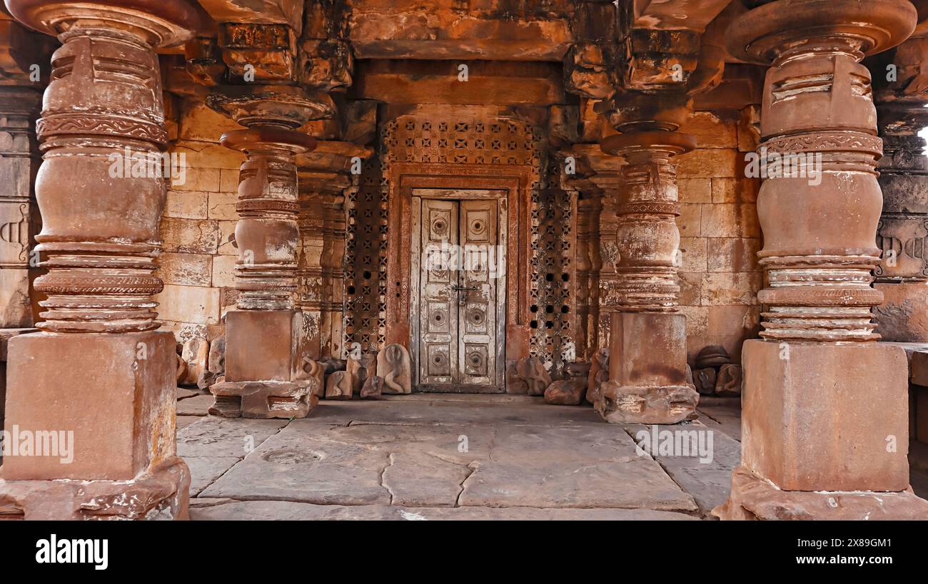 Carved Pillars of Yallamma Devi Gudi Temple Mandapa, Badami, Baglkot ...