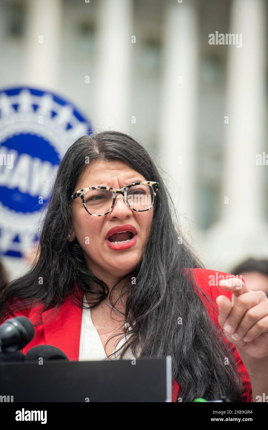 Free speech on college campuses hi-res stock photography and images - Alamy