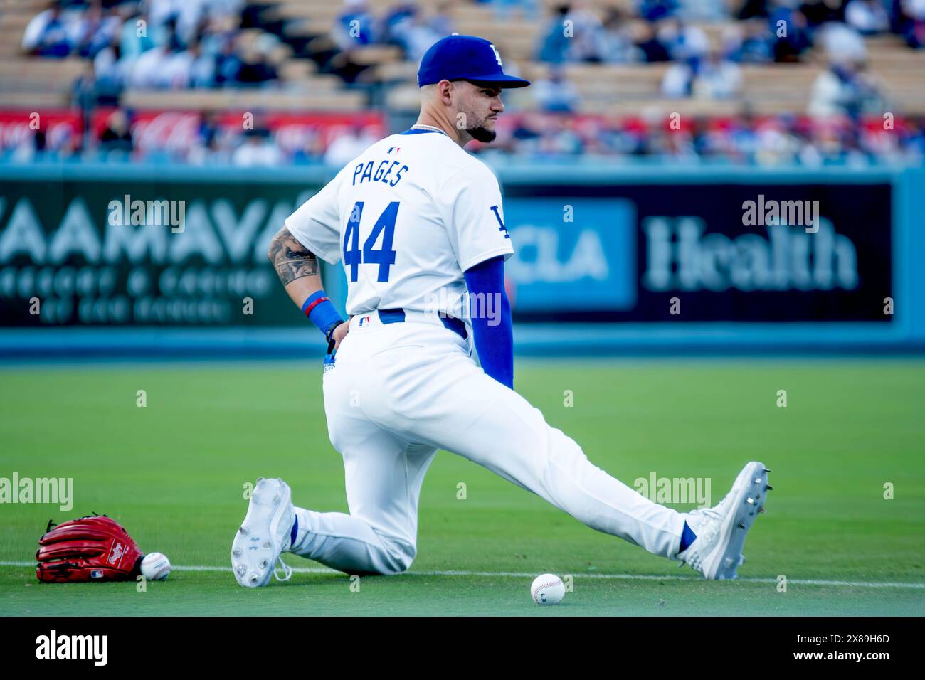 Los Angeles Dodgers center fielder Andy Pages (44) before a Major ...