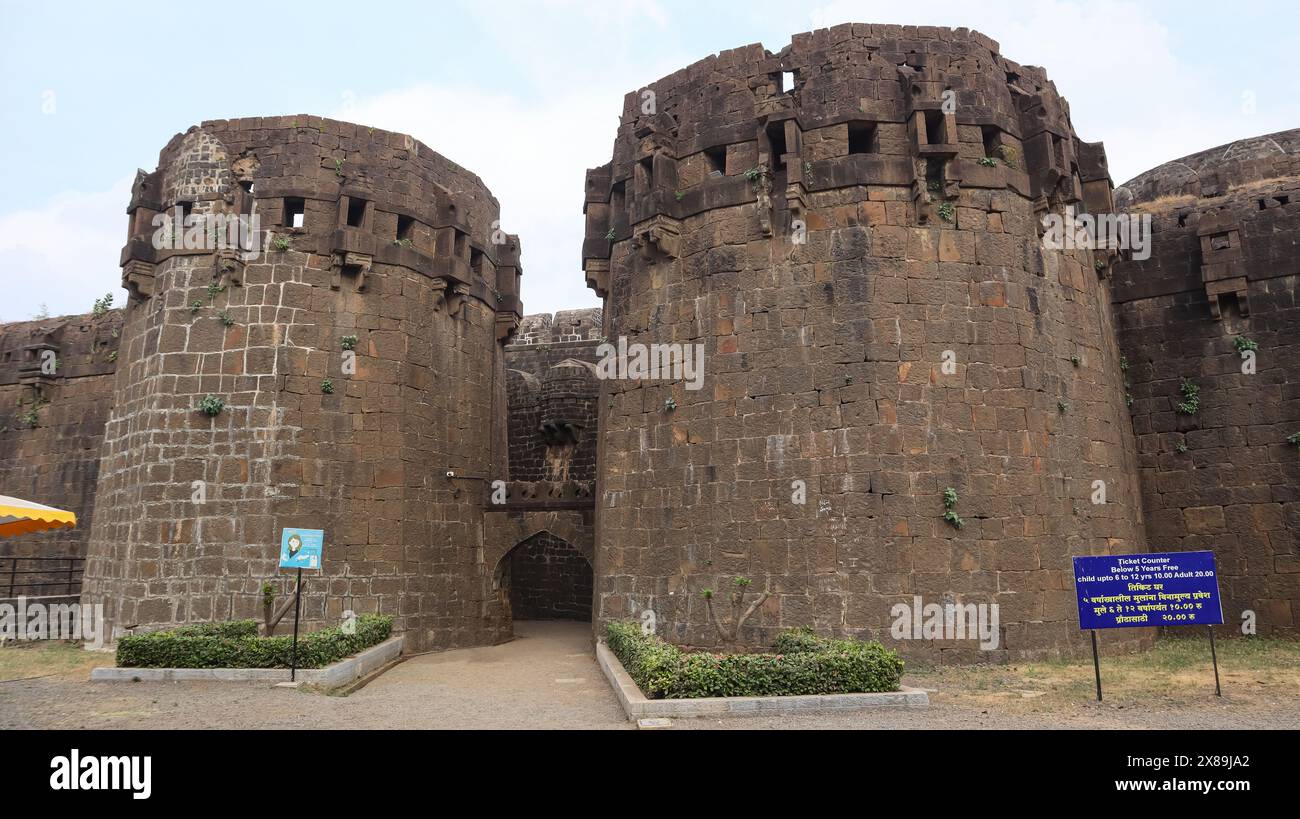 Main Entrance of Naldurg Fort, Naldurg, Osmanabad, Maharashtra, India ...