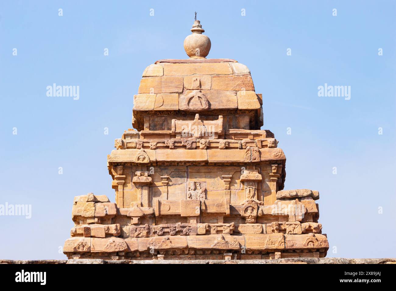 Temple Shikhara of Shri Sangameshwara Gudi, Pattadakal, bagalkot ...
