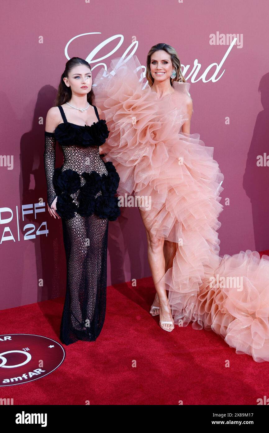 Leni Klum mit Mutter Heidi Klum bei der 30. amfAR Gala Cannes im Rahmen ...