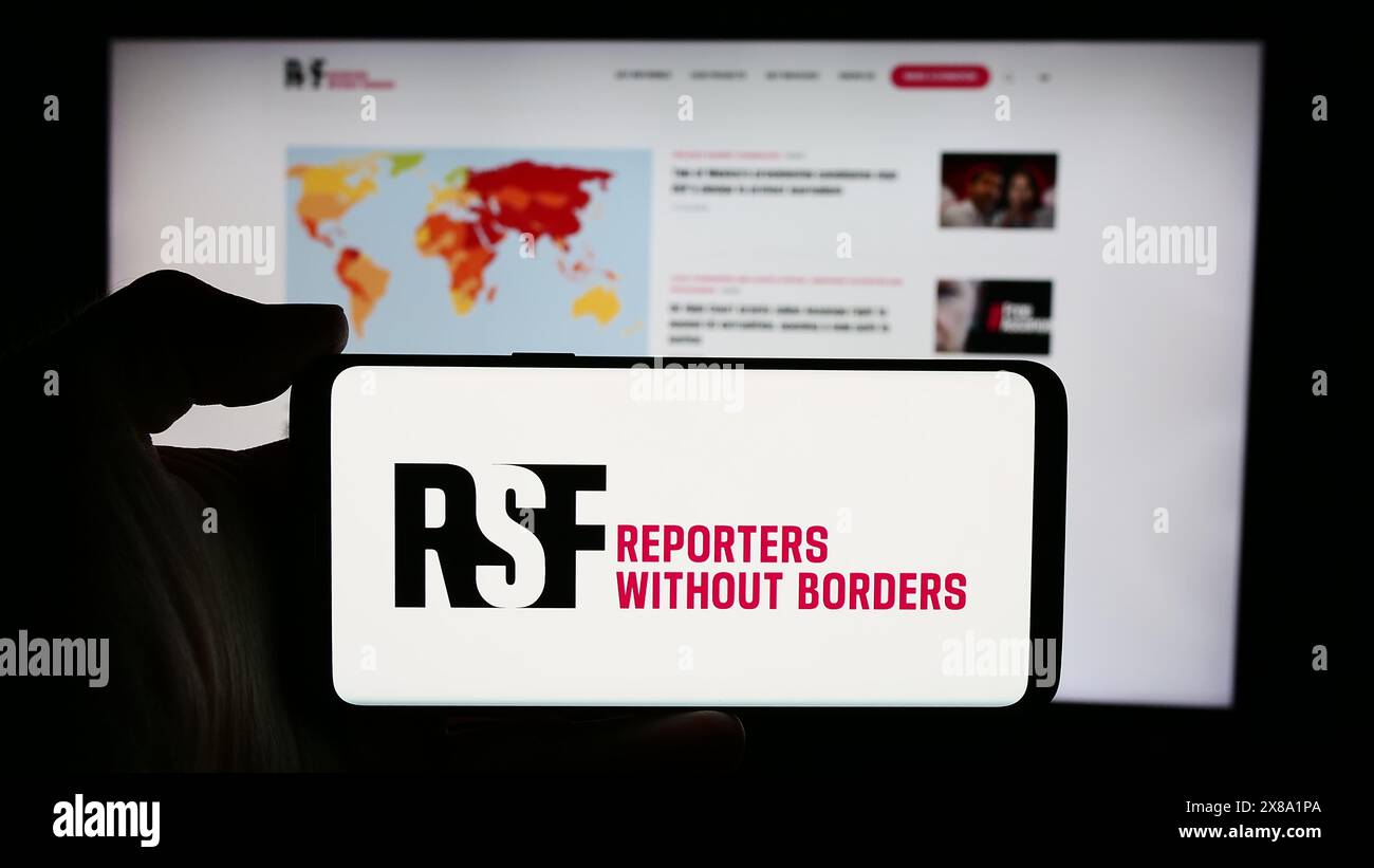 Reporters without borders hi-res stock photography and images - Alamy