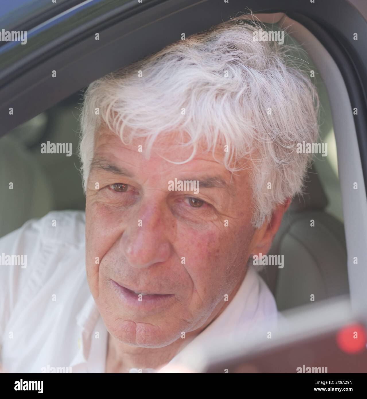 Atalanta Coach Gian Piero Gasperini meets the fan after training Stock ...