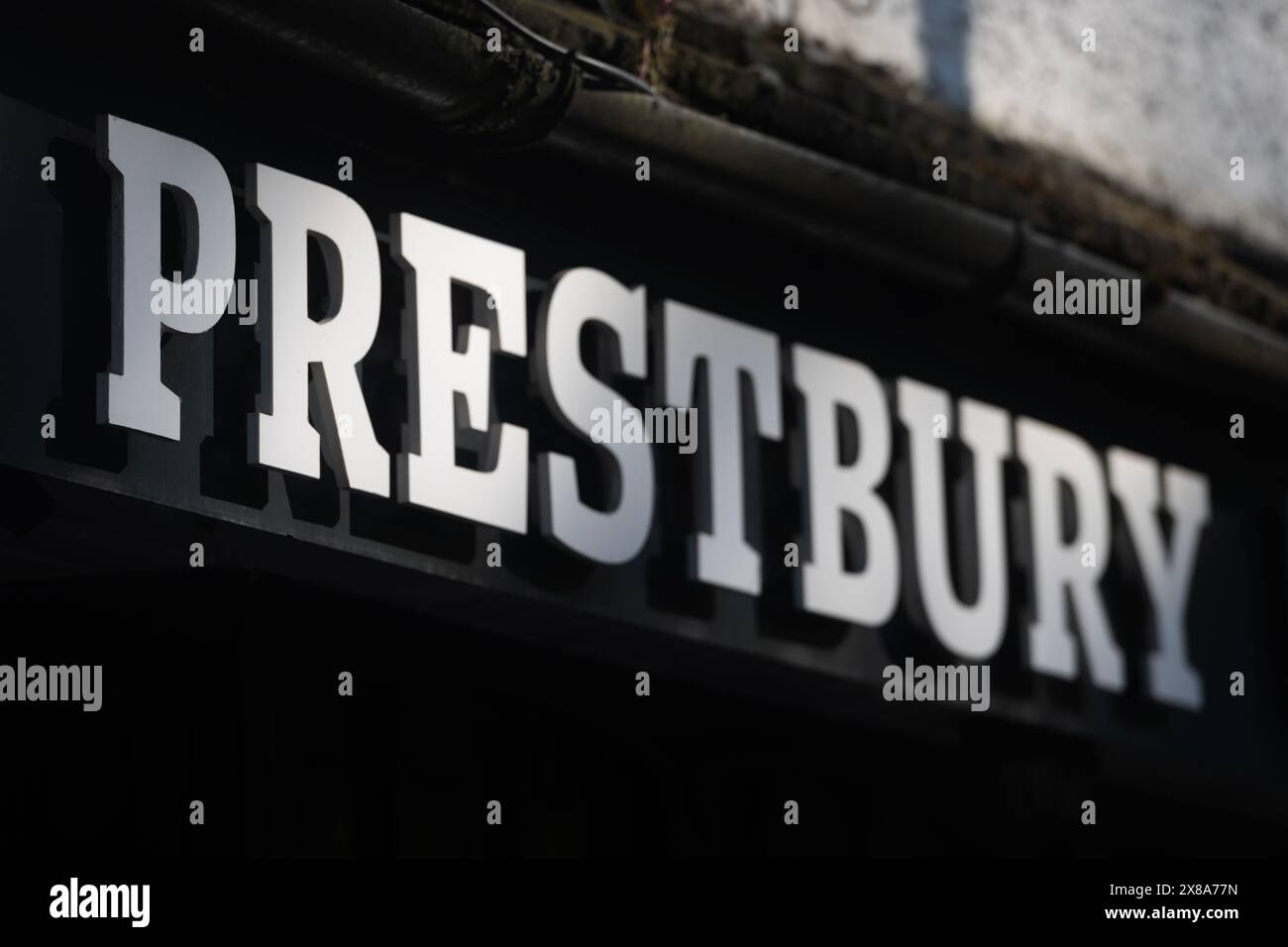 Reading town sign hi-res stock photography and images - Alamy