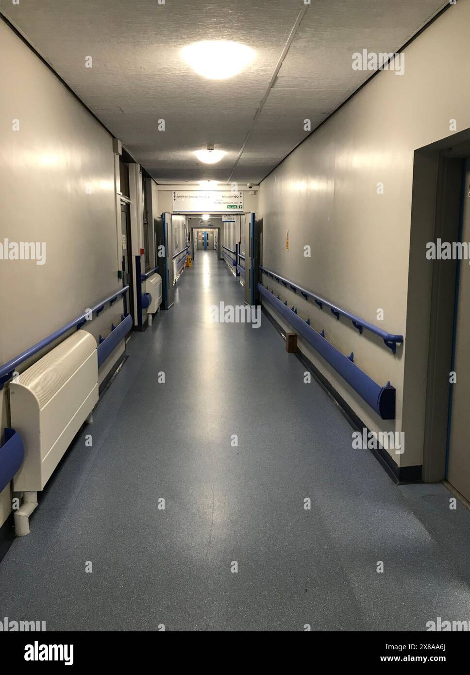 Hospital ward corridor hi-res stock photography and images - Alamy