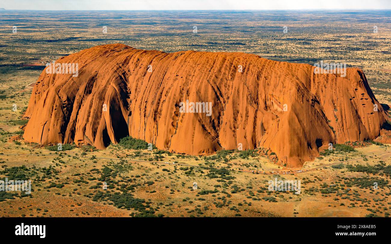 Aerial view of Uluru (Aires Rock), Uluṟu–Kata Tjuṯa National Park ...