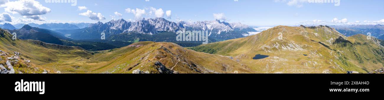 Alpine panorama, Carnic High Trail, view from the Carnic main ridge to ...