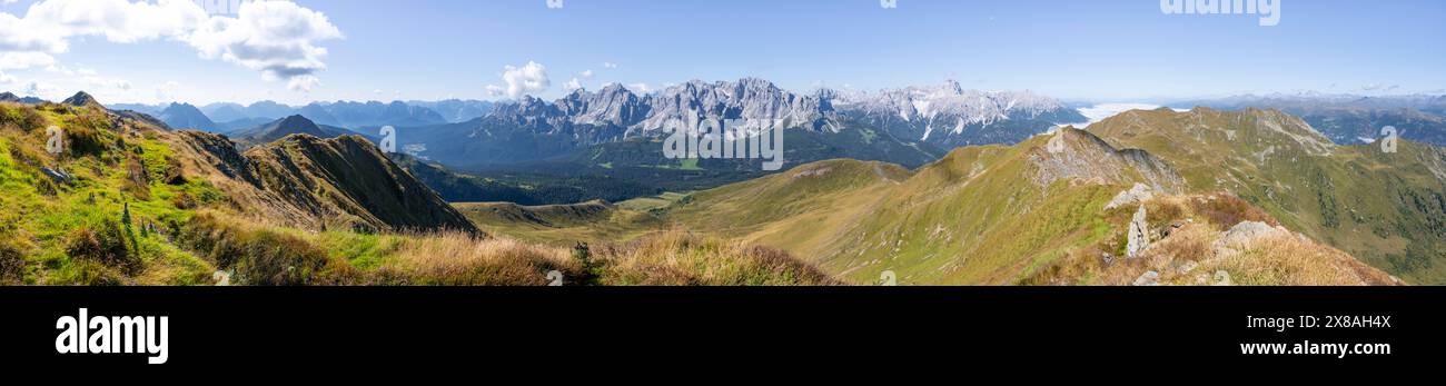 Alpine panorama, Carnic High Trail, view from the Carnic main ridge to ...