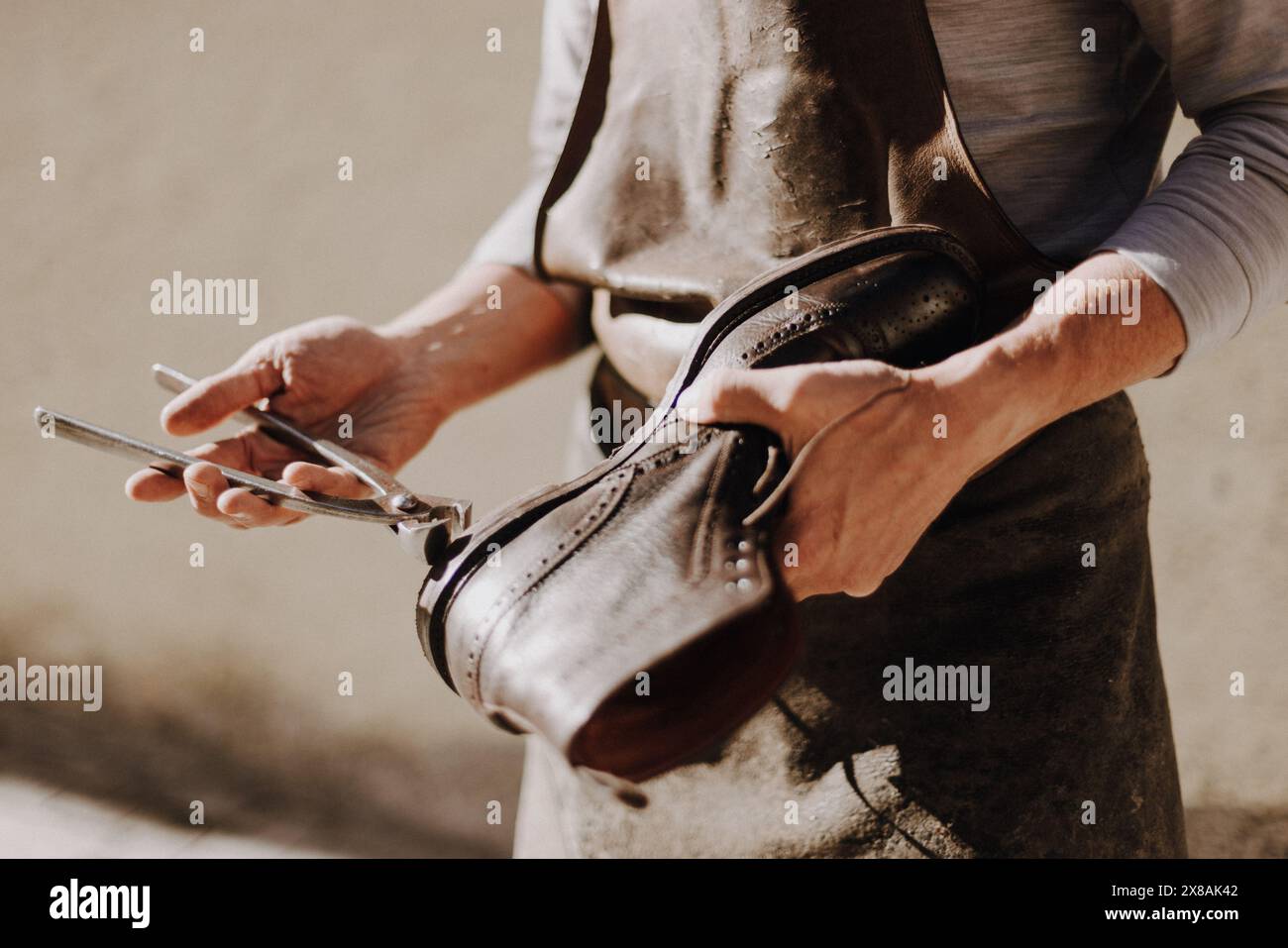 Shoe making tools hi-res stock photography and images - Alamy