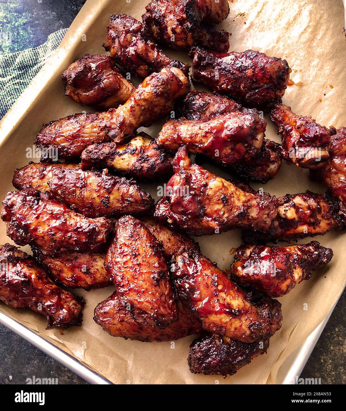 bbq grilled chicken wings Stock Photo - Alamy