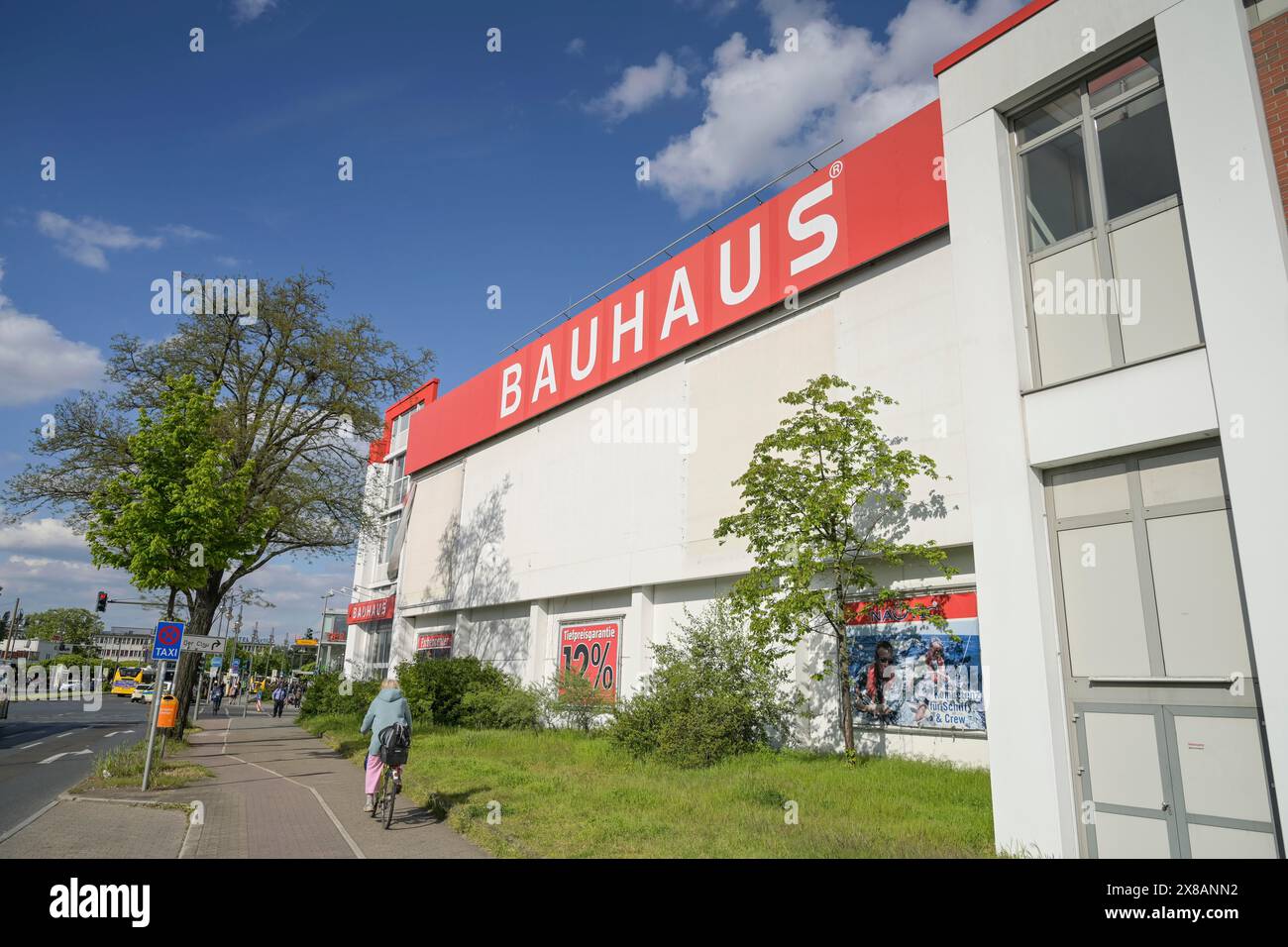 Bauhaus mall hi-res stock photography and images - Alamy
