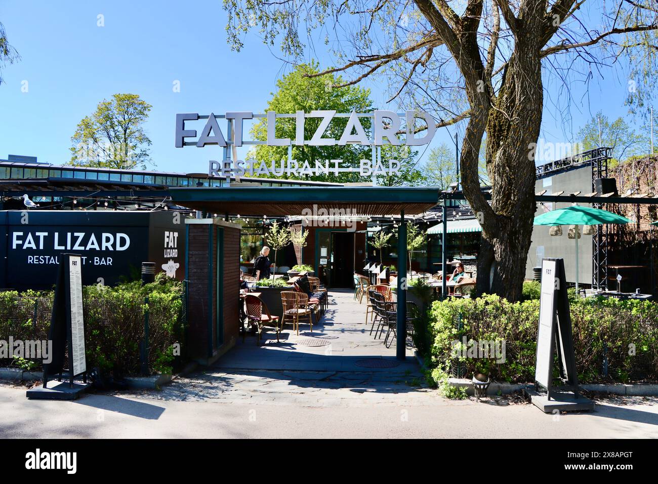 Fat lizard restaurant hi-res stock photography and images - Alamy