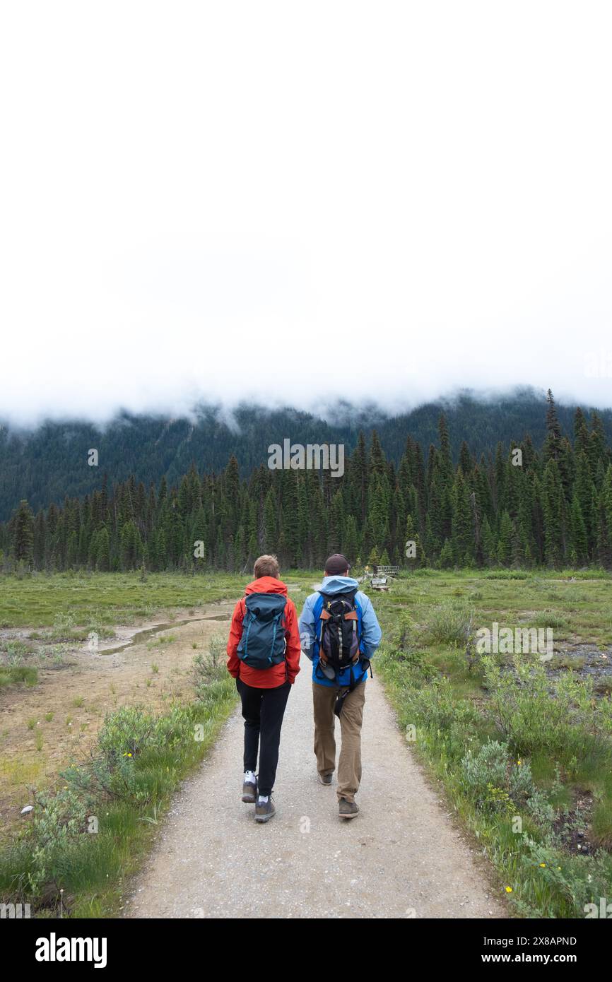 Cool people with backpacks hi-res stock photography and images - Alamy