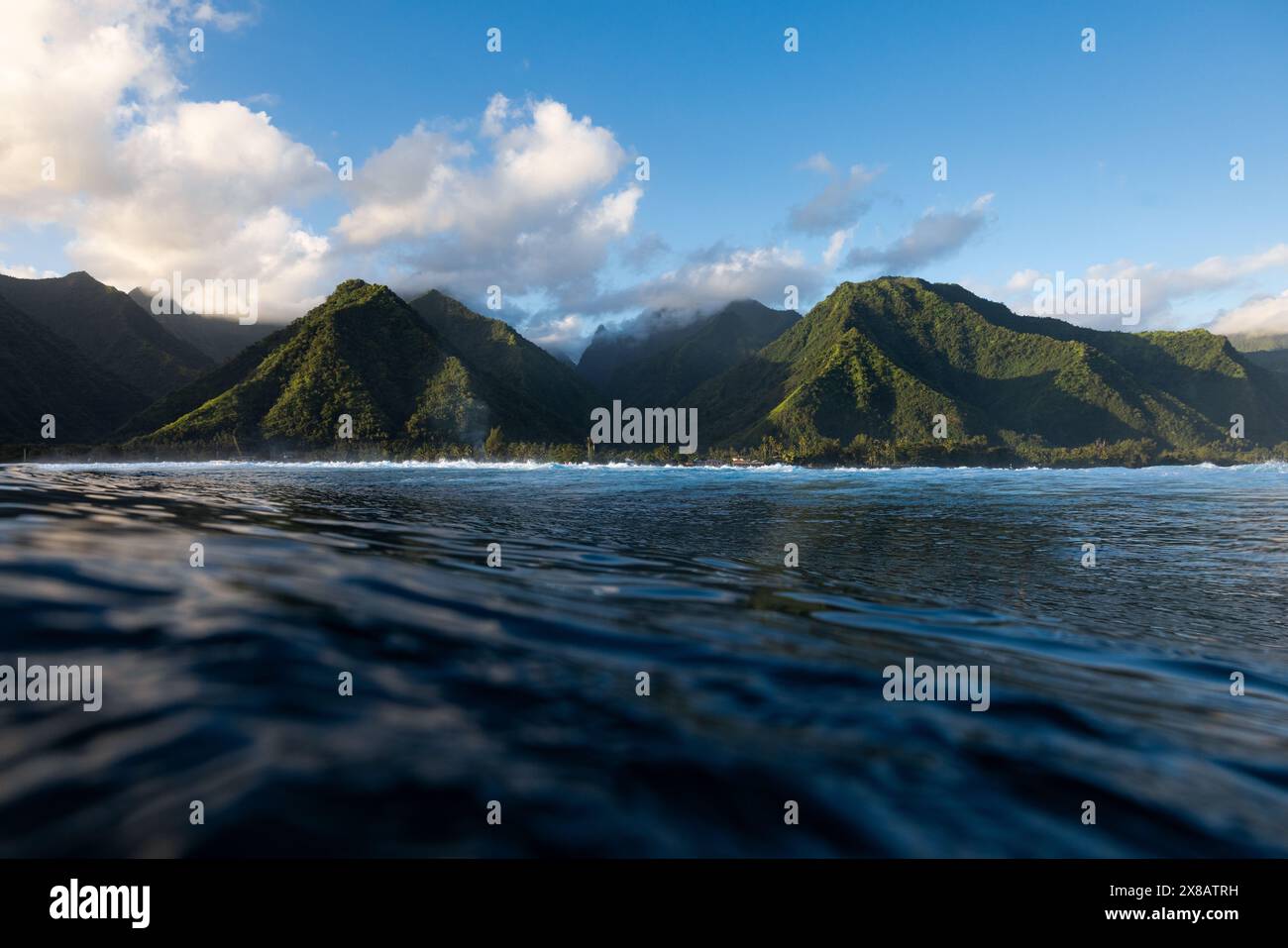 Teahupo’o hi-res stock photography and images - Alamy