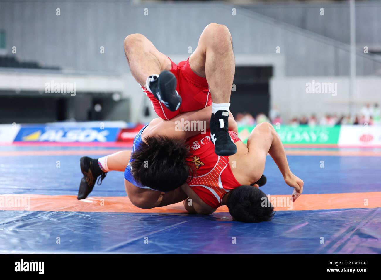 Tokyo, Japan. 24th May, 2024. (L-R) Ryoya Yamashita, Kojiro Shiga Wrestling : Meiji Cup All ...