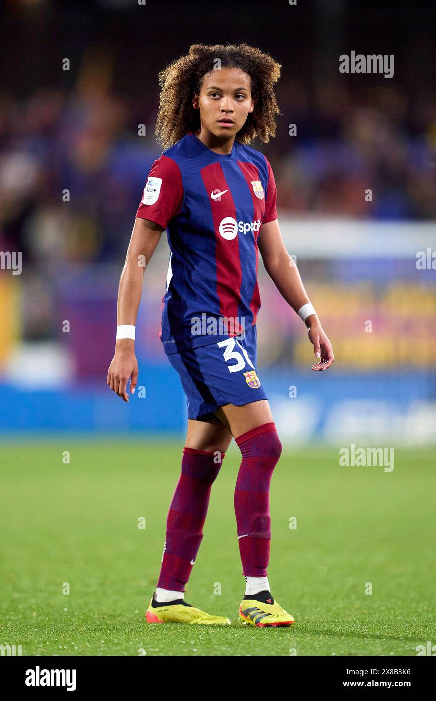 Vicky Lopez of FC Barcelona looks on during the La Liga F match between ...