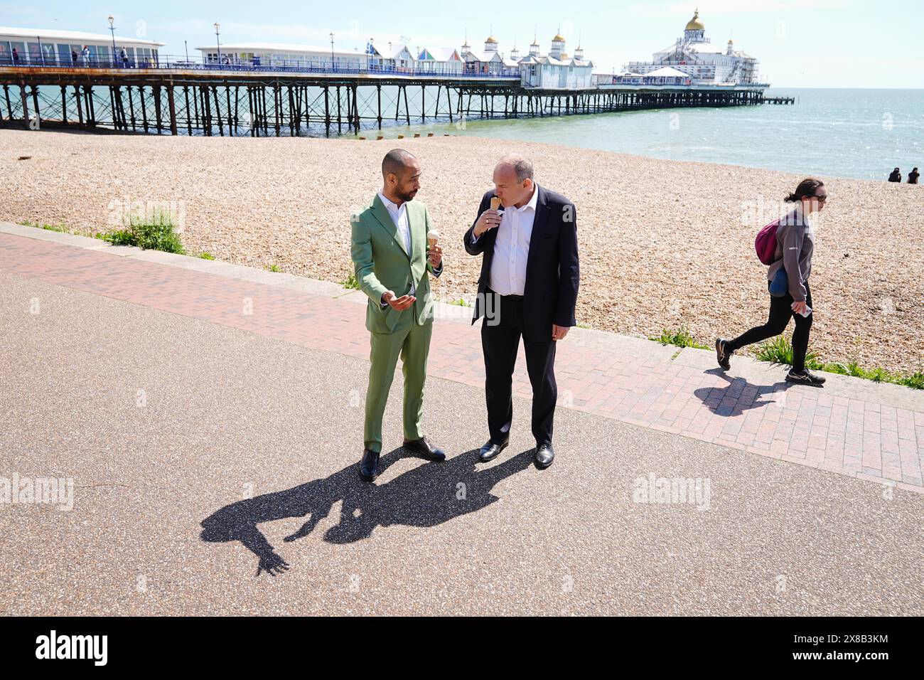 Liberal Democrat leader Sir Ed Davey (right) with Lib Dem candidate for ...