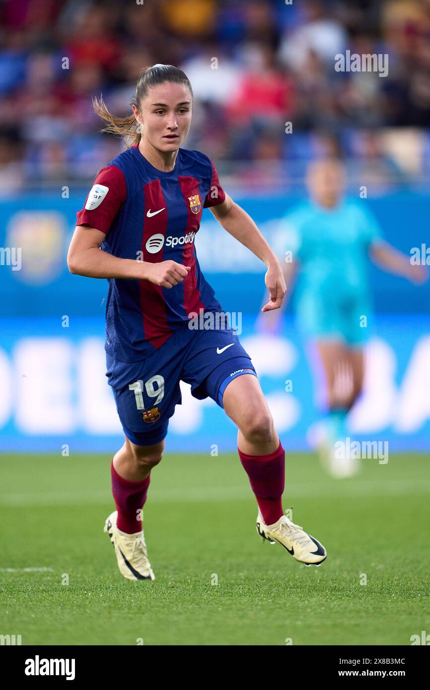 Bruna Vilamala of FC Barcelona looks on during the La Liga F match ...