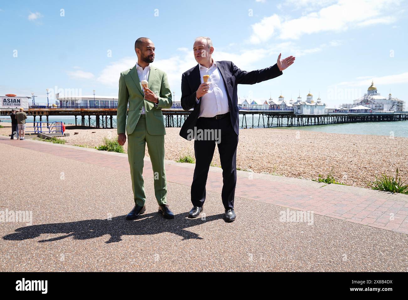 Liberal Democrat leader Sir Ed Davey (right) with Lib Dem candidate for ...