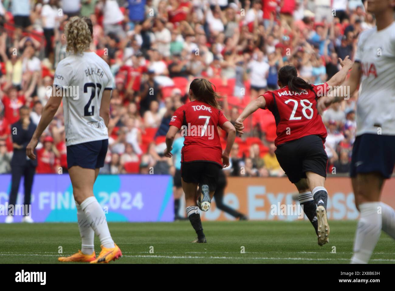 Ella Toone 7 runs after scoring goal Adobe FA Women's Cup final ...