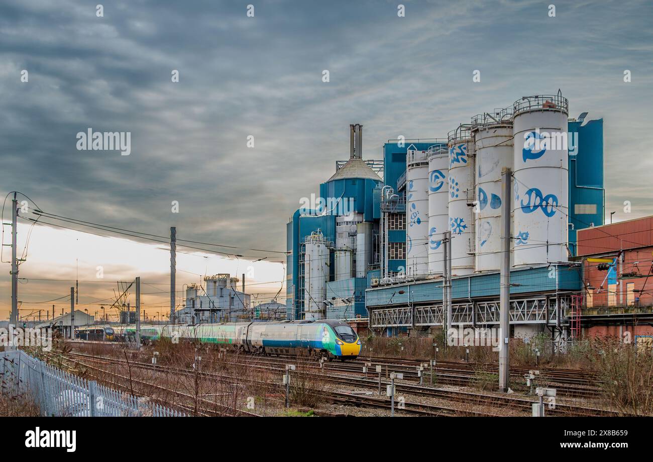Warrington Bank Quay station with the redundundant Unilever Faberge ...
