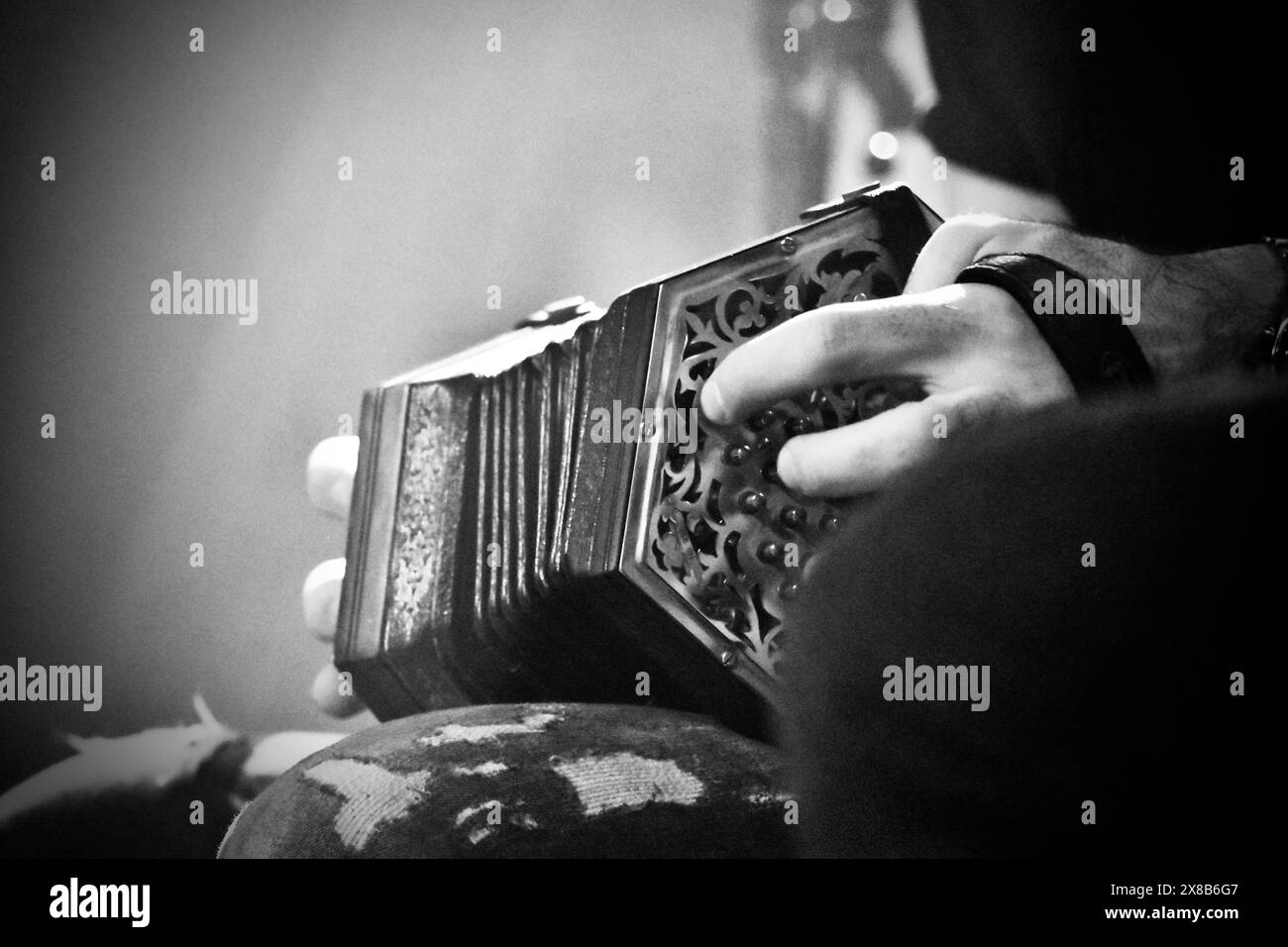 Mohsen Amini of 'Talisk', playing a Suttner 38-button Anglo Concertina ...