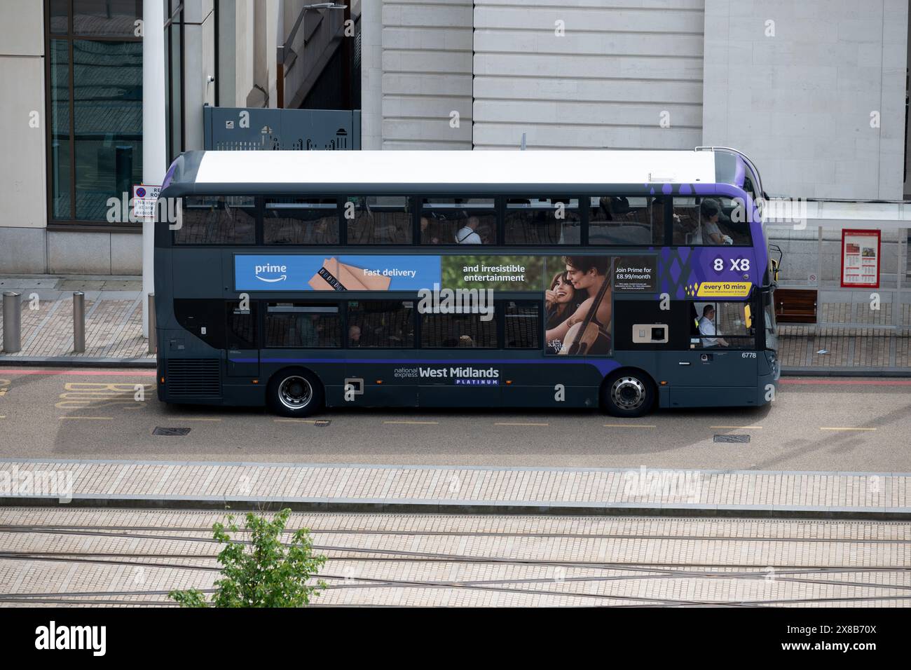 National Express West Midlands Platinum bus, Centenary Square ...