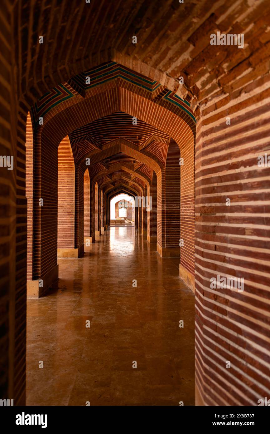 Shah Jahan Masjid Thatta is a vintage mosque built in 17 century. Sindh ...