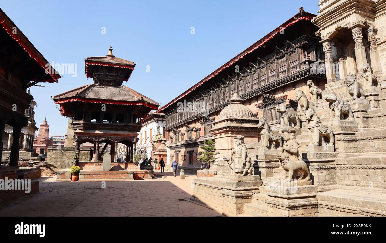 NEPAL, KATHMANDU, BHAKTAPUR DURBAR SQUARE, December 2023, Tourist at ...