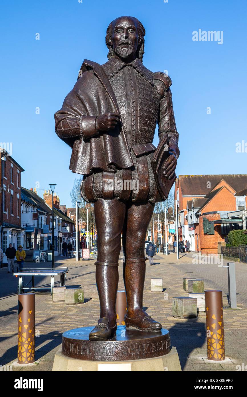Stratford-Upon-Avon, UK - Feb 12th 2024: Statue of famous playwright William Shakespeare in ...